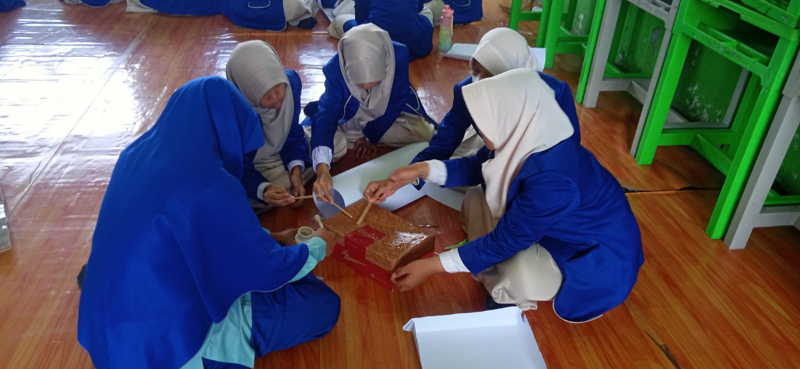 MINAT BAKAT MOTORIK HALUS SMPIT HARAPAN BUNDA PURWOKERTO “CRAFT ...