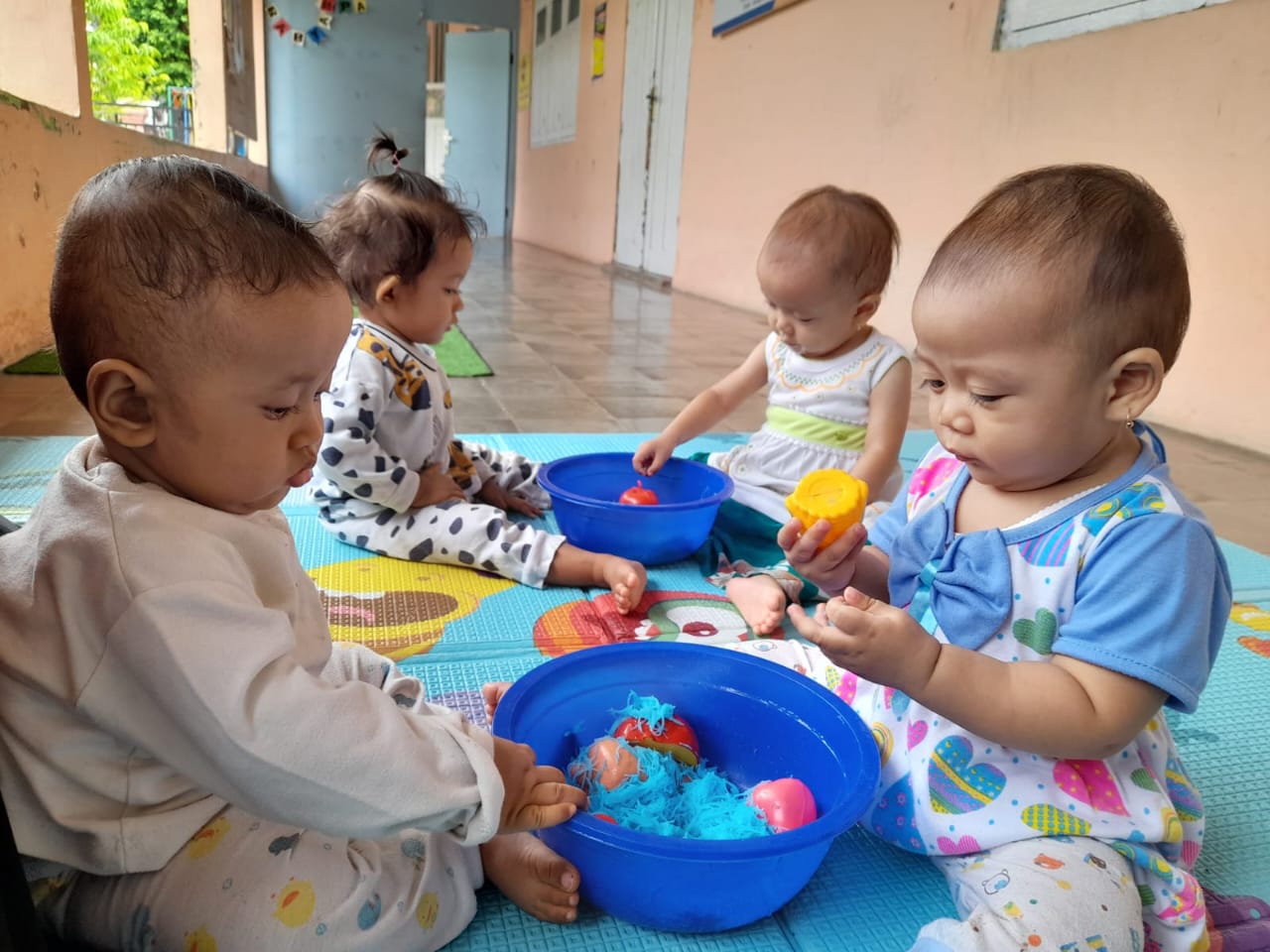 Sentra Bahan Alam stimulasi dan optimalkan sensorimotorik anak ...